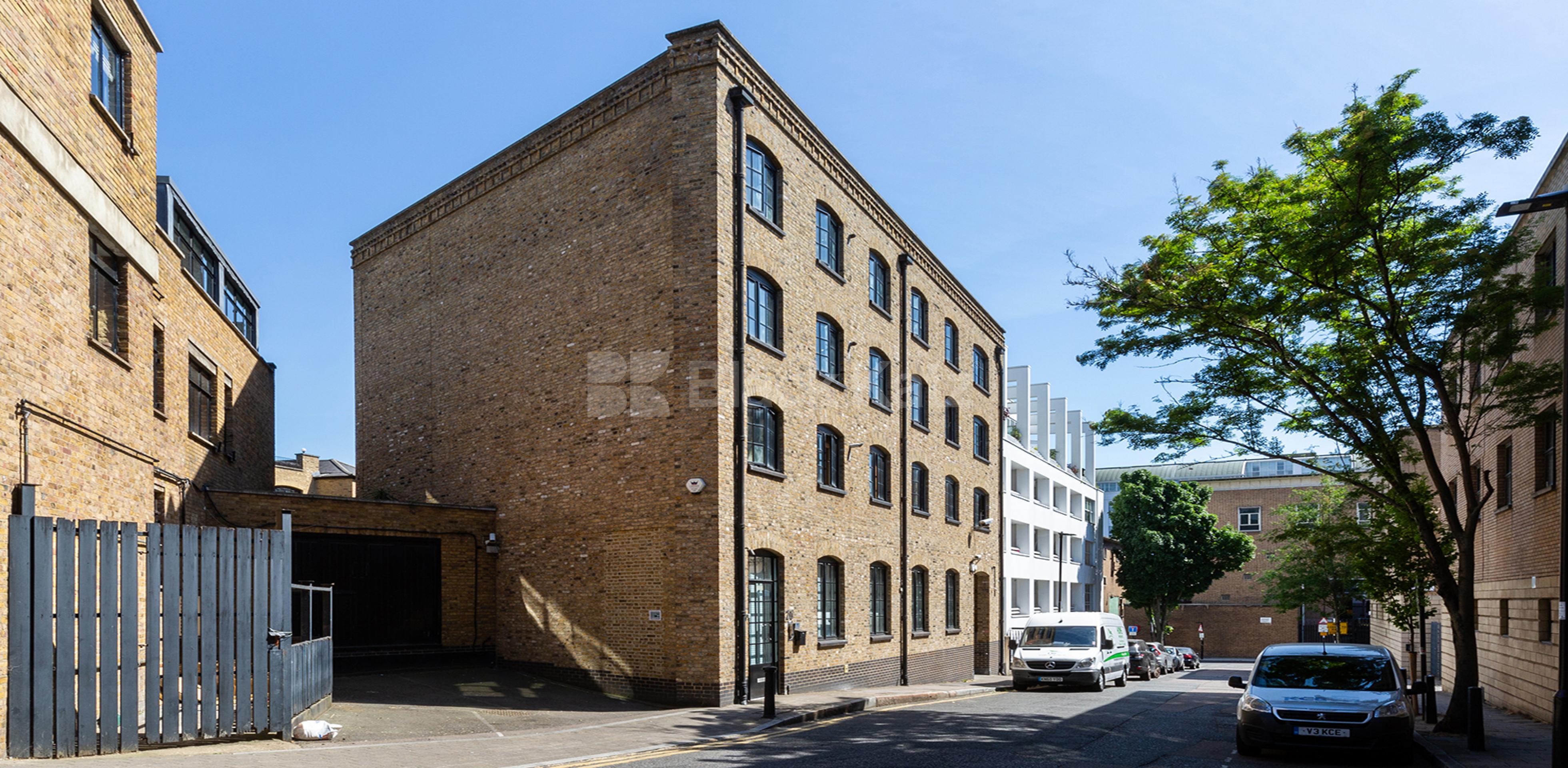 Stylish and Sophisticated 2 Bedroom, Furnished Flat in Bakers Row EC1R